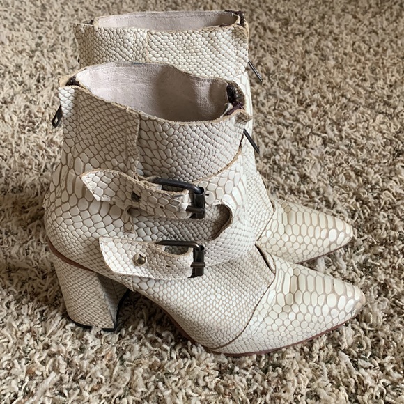 Freebird by Steven | Shoes | Freebird By Steven Joey White Snake Print Leather Boots | Poshmark